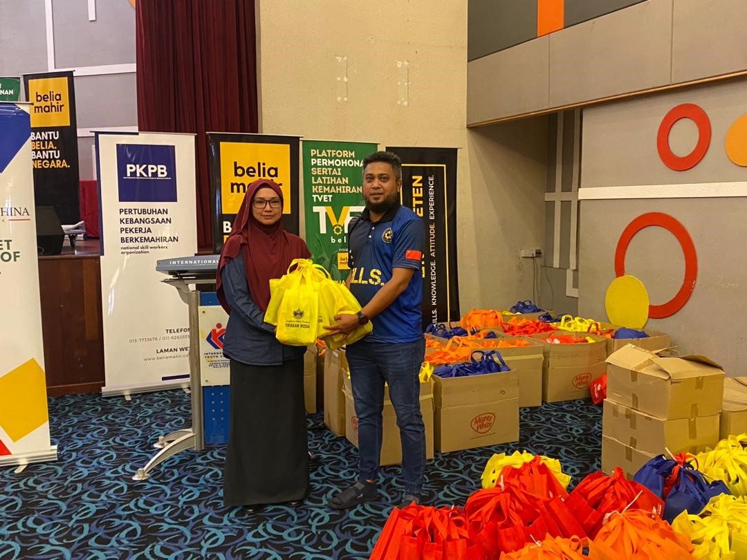 SUMBANGAN TANGGUNGJAWAB SOSIAL KORPORAT RISDA - Yayasan RISDA